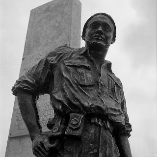 A.E.G.B.M: Estátua de Amílcar Cabral