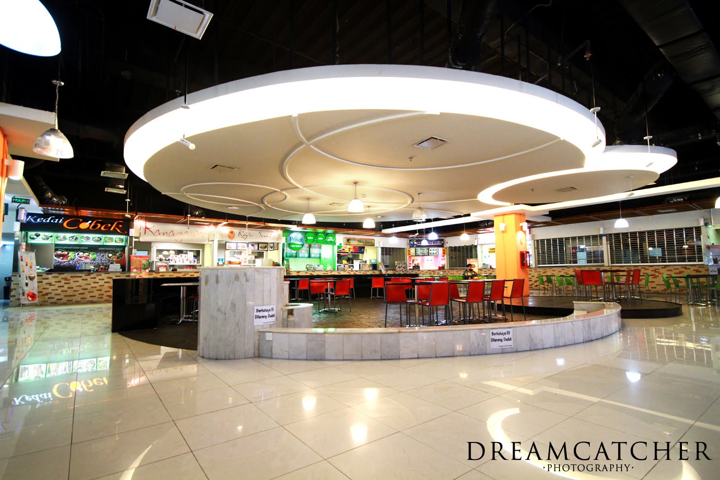 shoot em and smile: Blok M Square