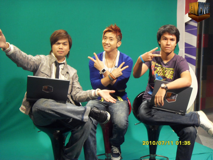 [Exclusive] 8TV Nite Live brings you the hottest Kpop news · K-POPPED!