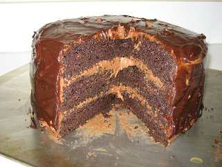 Confessions of a Compulsive Baker: Big Fat Chocolate Cake