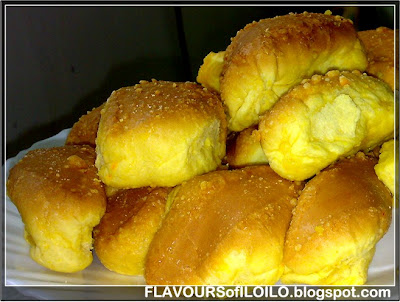 A bowl??? of cheese bread!