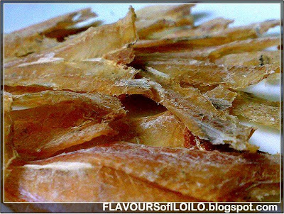 Upclose and gastronimical: BONELESS dilis