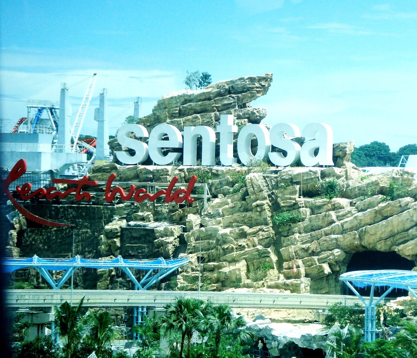 King of Night: SENTOSA - A Gateway to Fun & Adventure; Peace and ...