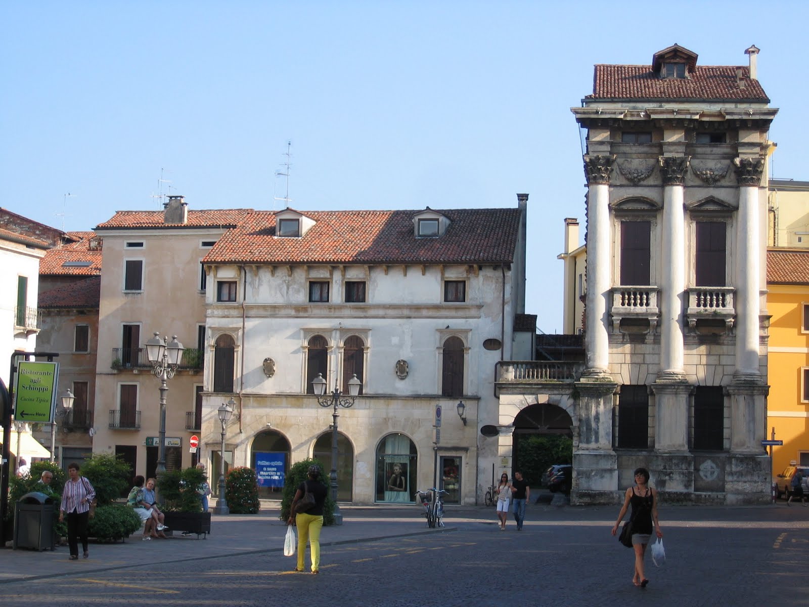Lee's Tuscan Odyssey: Walking with my favourite Architect, Palladio