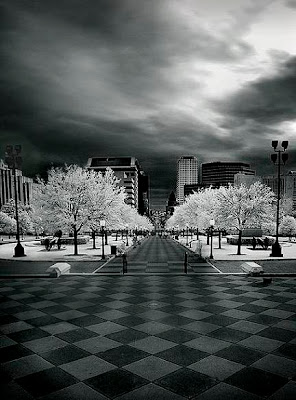 Lokos y Xifladas: Paisajes Urbanos sin color.