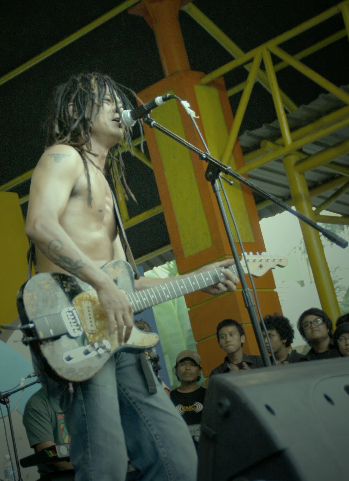 kamar visual: Tony Q Rastafara