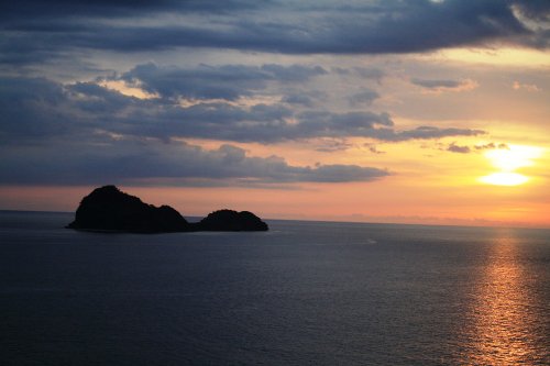 Pundaquit Beach: Vacation at Pundaquit