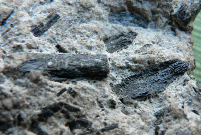 MINERALES: HORNBLENDA (Anfíboles)