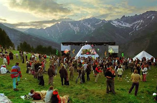 FESTAS/ MUSIC-ELETRONIC: Rave Na Montanha . - . Made In Topo