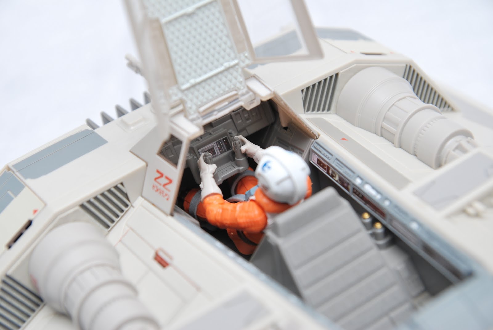 D.A.Y.D.R.E.A.M.E.R: Star Wars Luke Skywalker's Snowspeeder - The Review