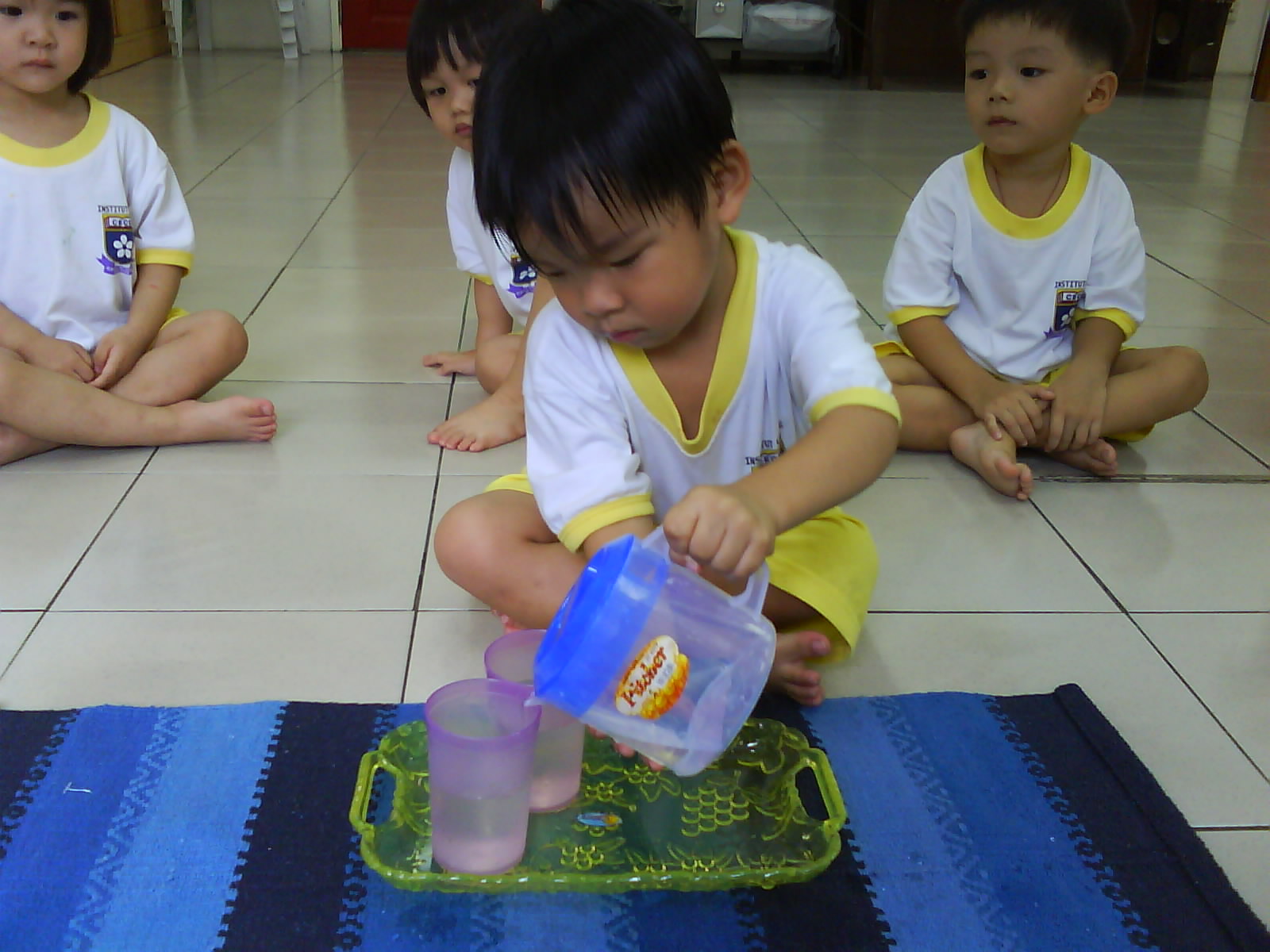 The teaching world: pouring activities