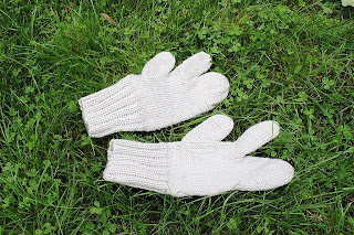 5 Boys and a Princess: Trigger Finger Mittens