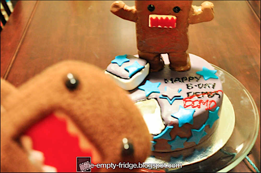 The Empty Fridge.: The Domo Birthday Cake!