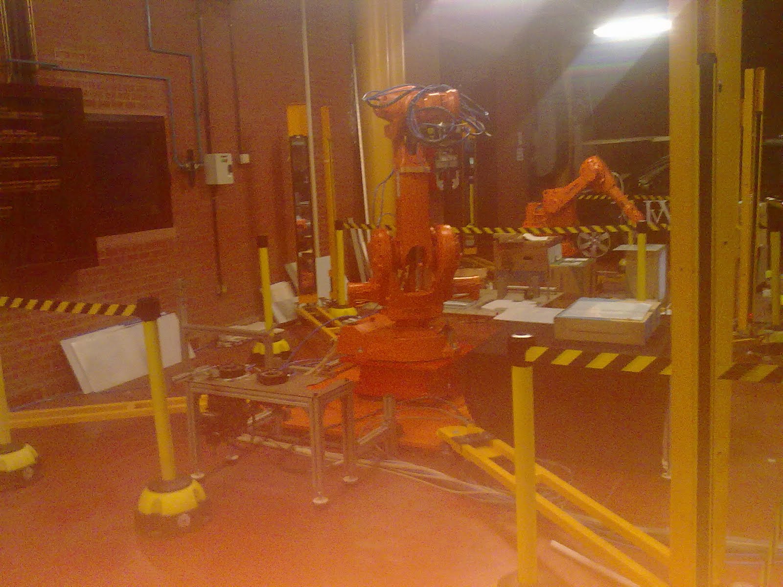 Testeando el brazo robótico industrial ABB IRB1600 e IRB2400 ~ LuneGate