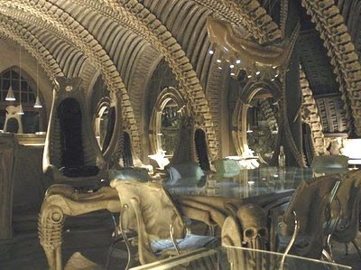 Busy Lizzy's Easle: HR Giger - Life and Works