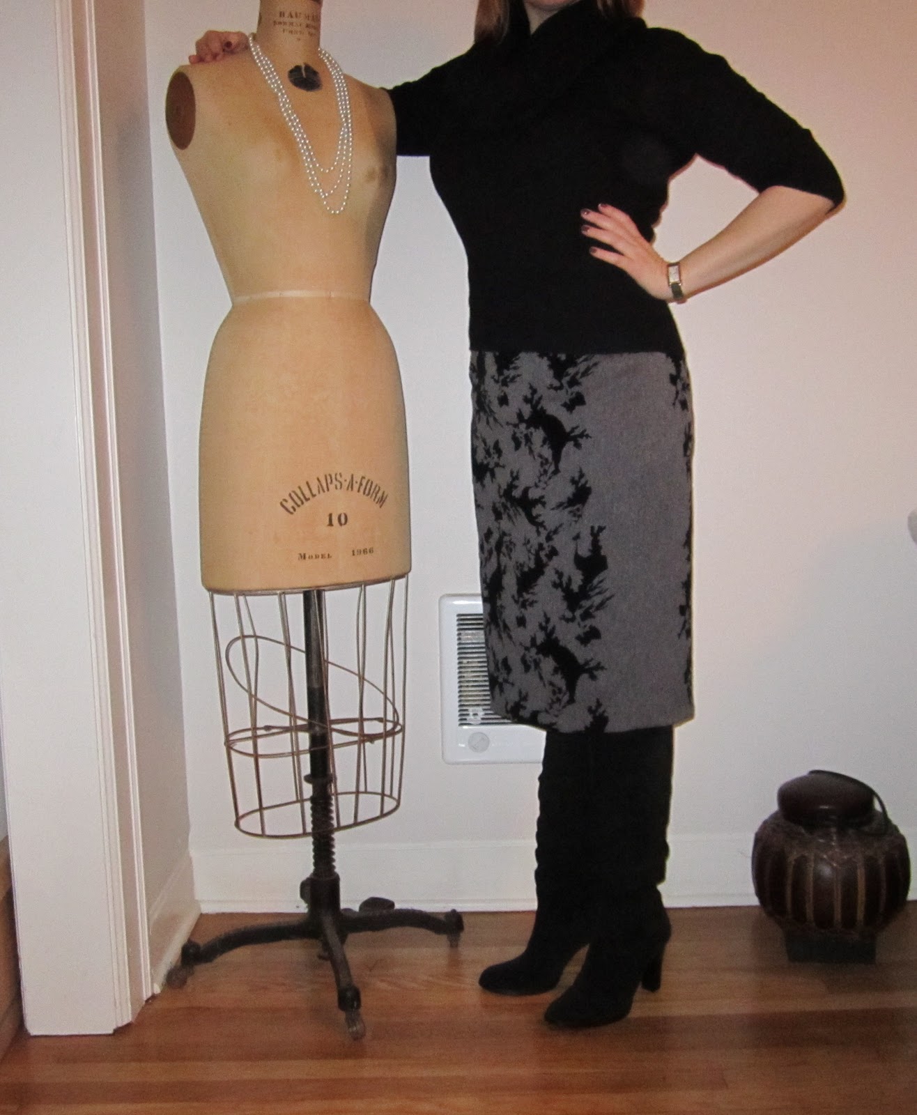 Behind the Scenes at the Circus: Pencil Skirt- Burda 8155- Pattern Review
