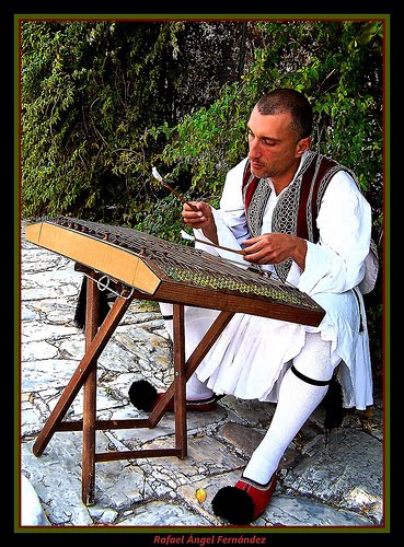 Músicas del mundo: Música en Grecia (Tympanon-percusión)