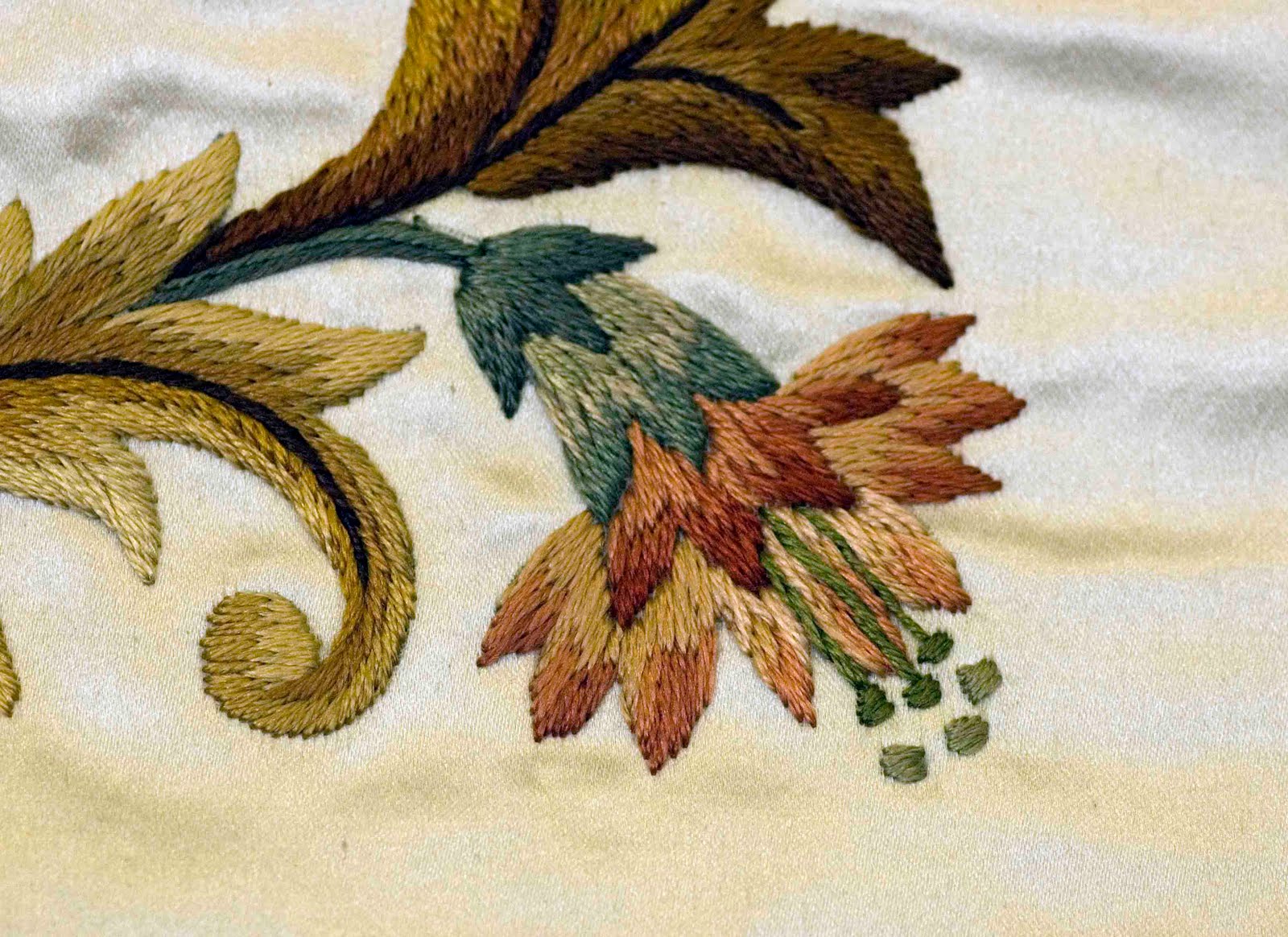 Plays With Needles: French Ecclesiastical Embroidery