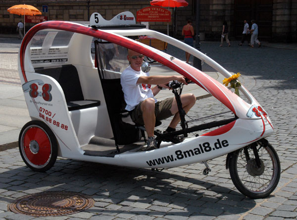 Majalah Informasi Online: BECAK-BECAK KLASIK SAMPAI BECAK MODERN