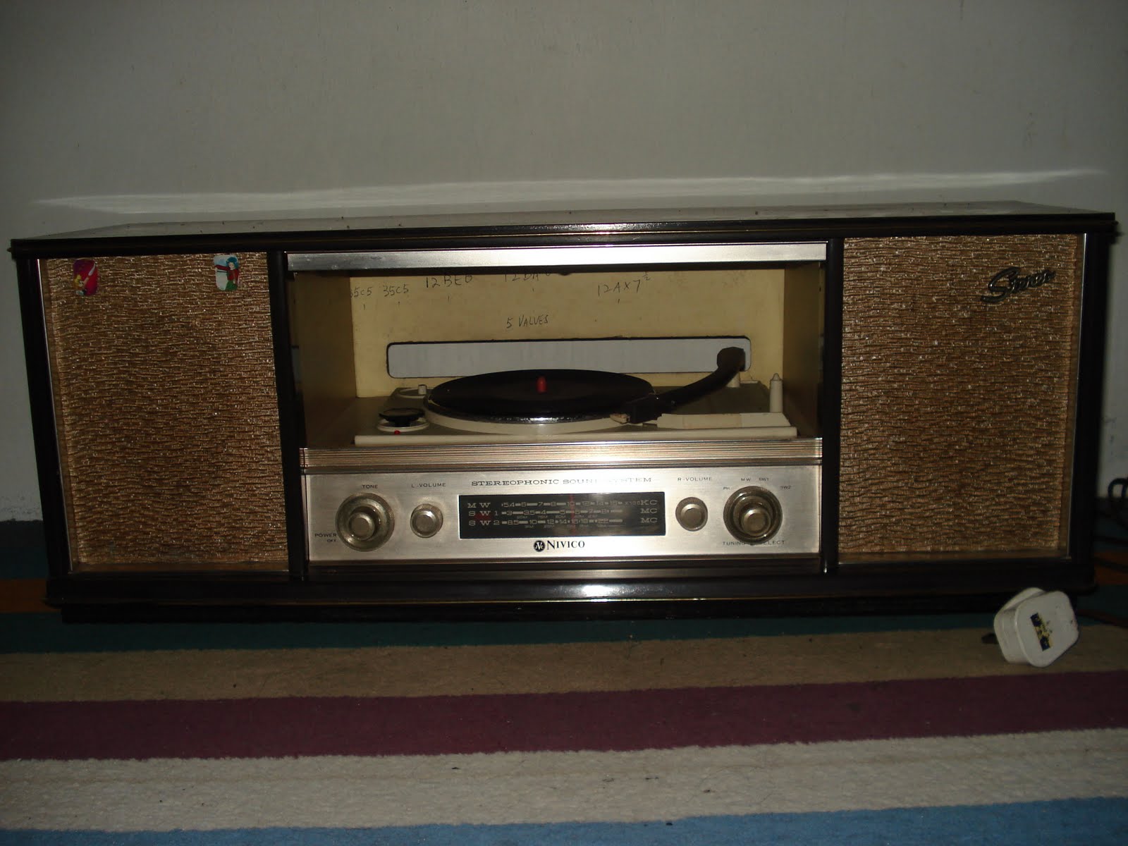 RAWAIJARING: radio lama