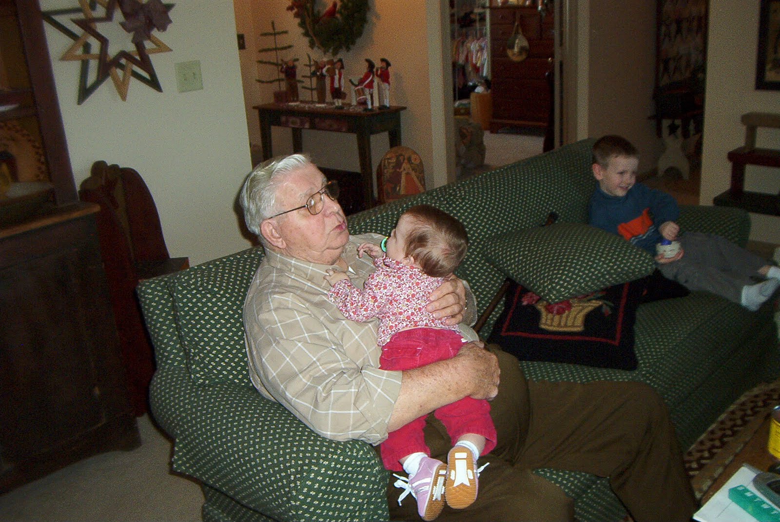 B. Meandering: Big Roy/ Dad/Pop/Papa Roy/Grandpa Roy/ ROY