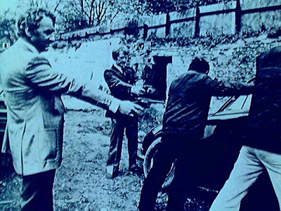 SNEAK PEEK : Daniel Craig Targets "The Sweeney"