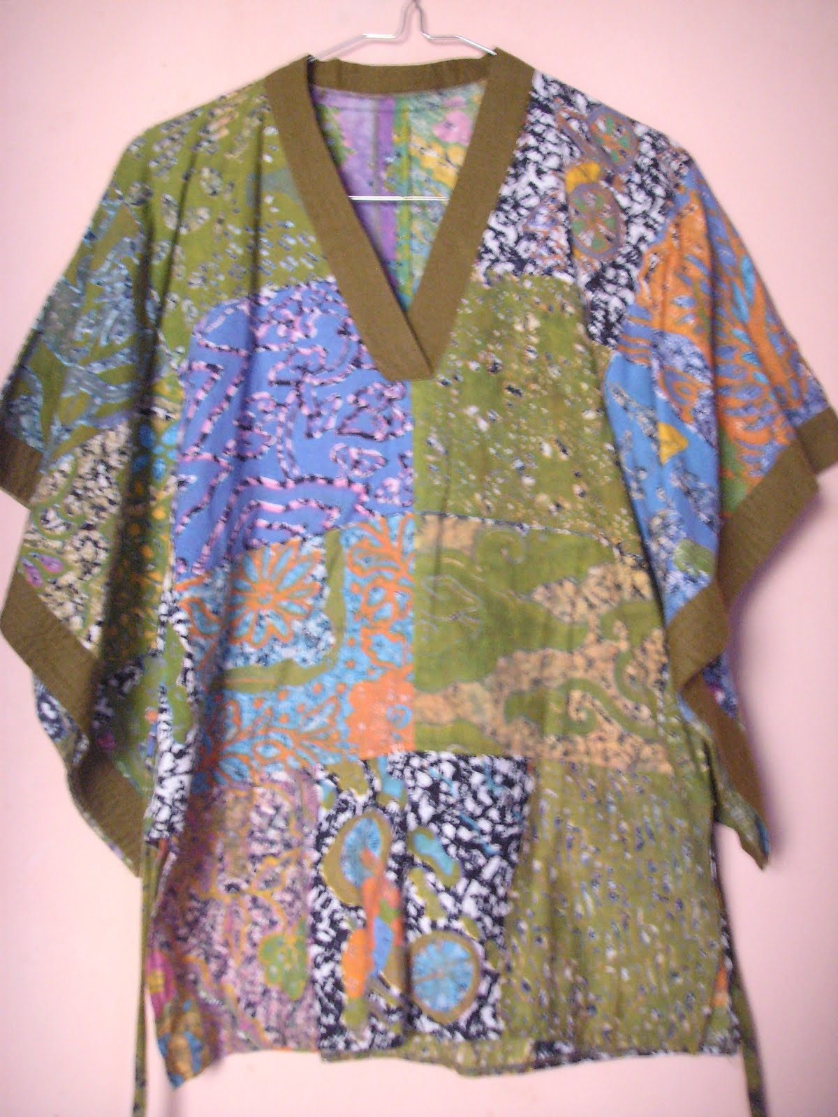 LANNY BUTIK BATIK INDONESIA