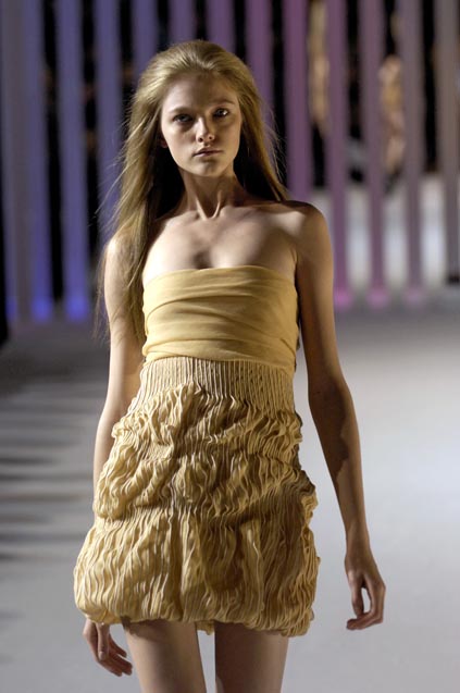 Fatal Perfection: one of the skinniest models of today