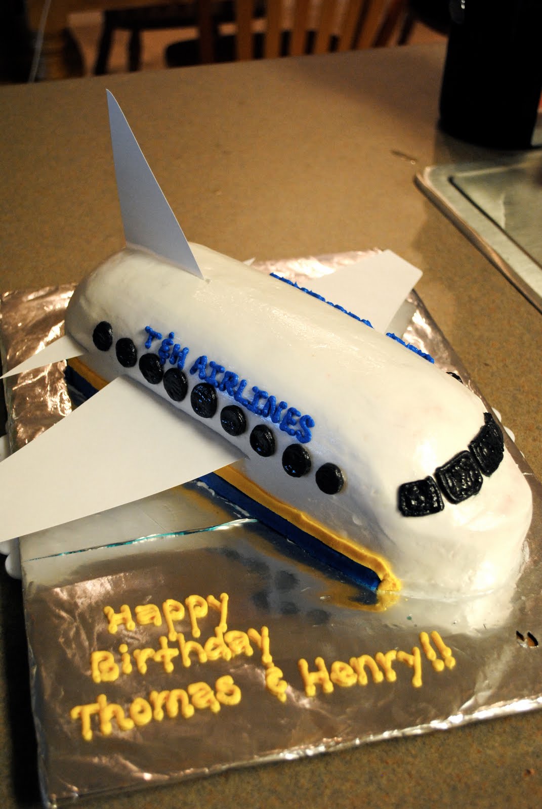 Cakes by Candace: Airplane Cake