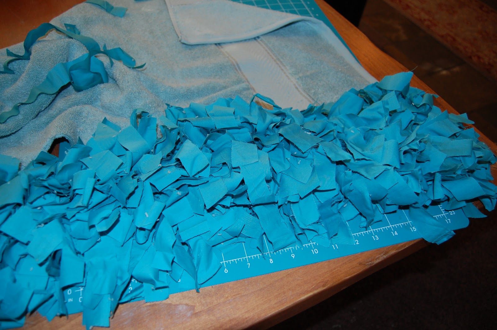 Furniture Fix: Shag Rug Tutorial