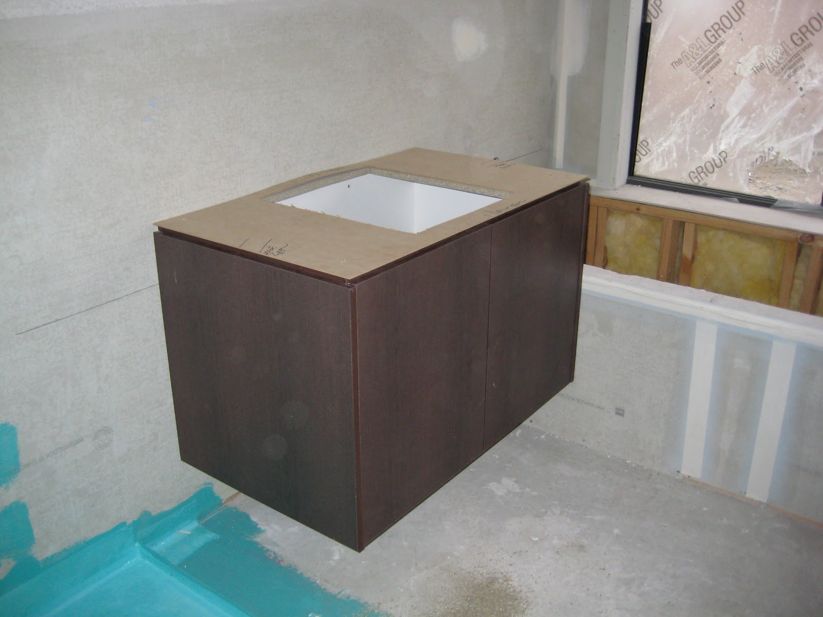 Our Savannah 28: CABINETS AND FIXING