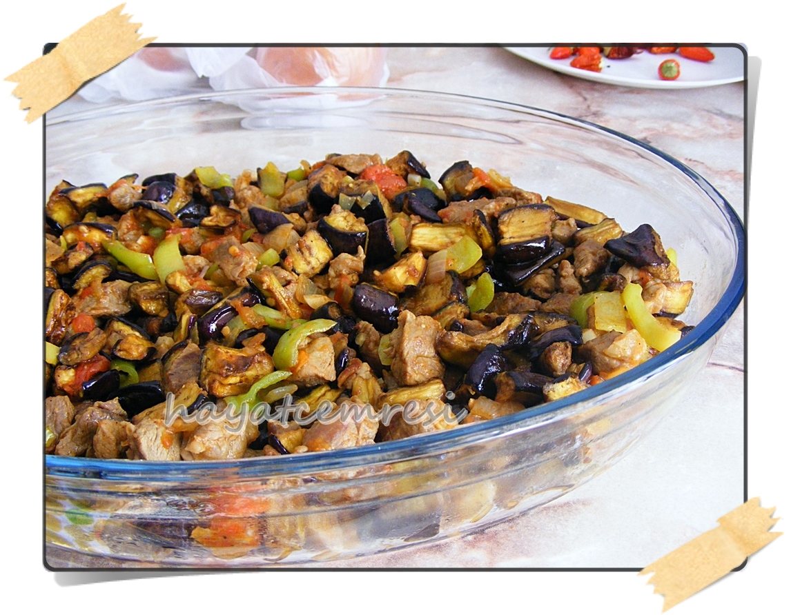 HAYATCEMRESİ: ETLİ PATLICAN YEMEĞİ