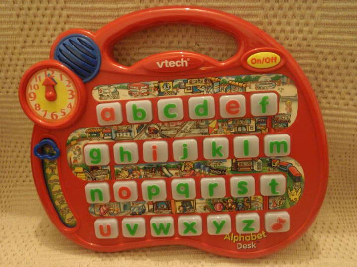 Macam-Macam-Ada: Vtech Little Smart First Alphabet Desk