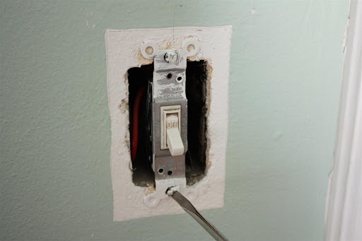 Russet Street Reno: How to install a dimmer
