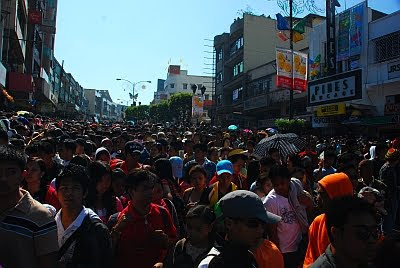 Backpacking Philippines: Baguio's Session Road "In Bloom"