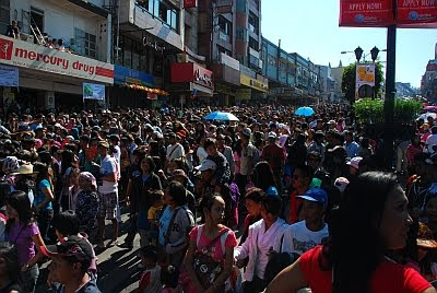 Backpacking Philippines: Baguio's Session Road "In Bloom"