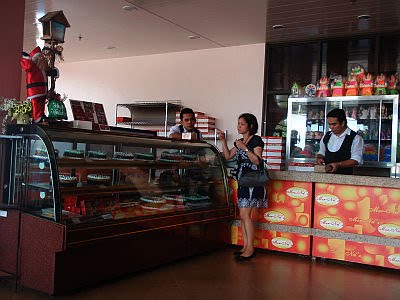 Backpacking Philippines: The Heart-shaped Chocolate Cake of Mer-nel's ...