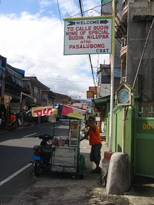 Backpacking Philippines: Pasalubong Shopping on Calle Budin, Tayabas ...