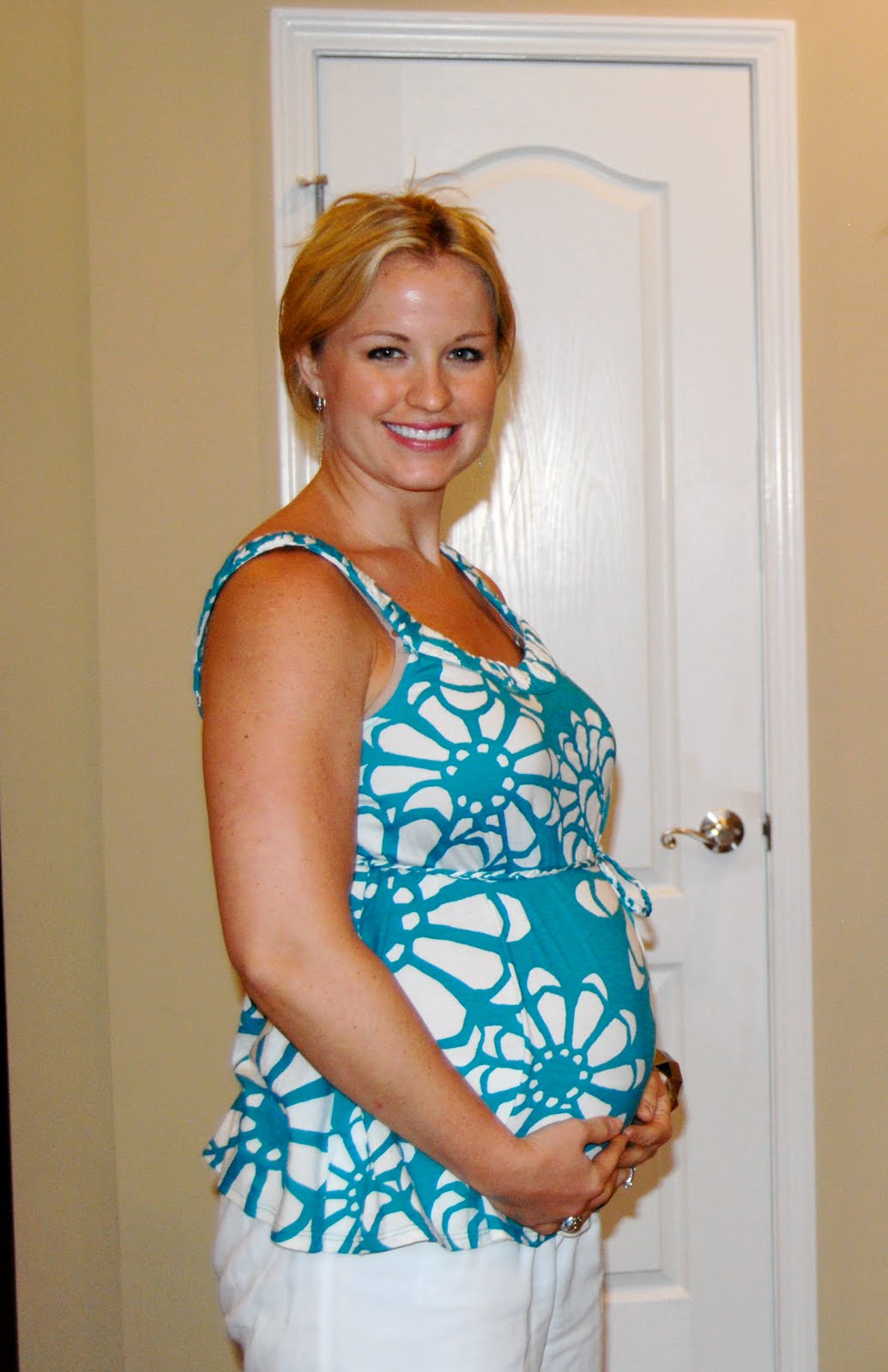 Tales of the Thompson Twins: Baby Bump Watch!!!
