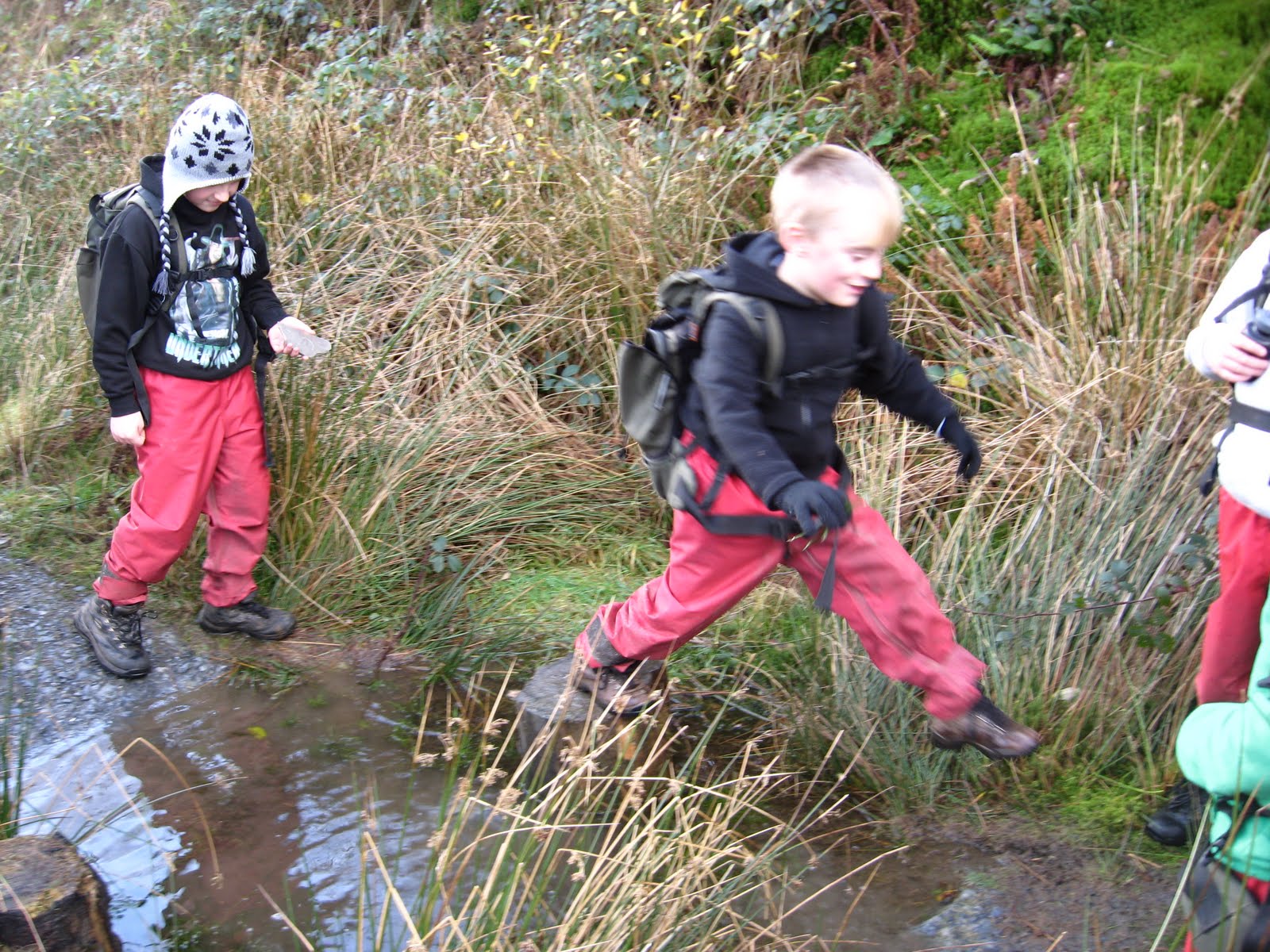Blog Ysgol yr Eifl: Ymweld a Rhyd Ddu a gwisgo'n wirion