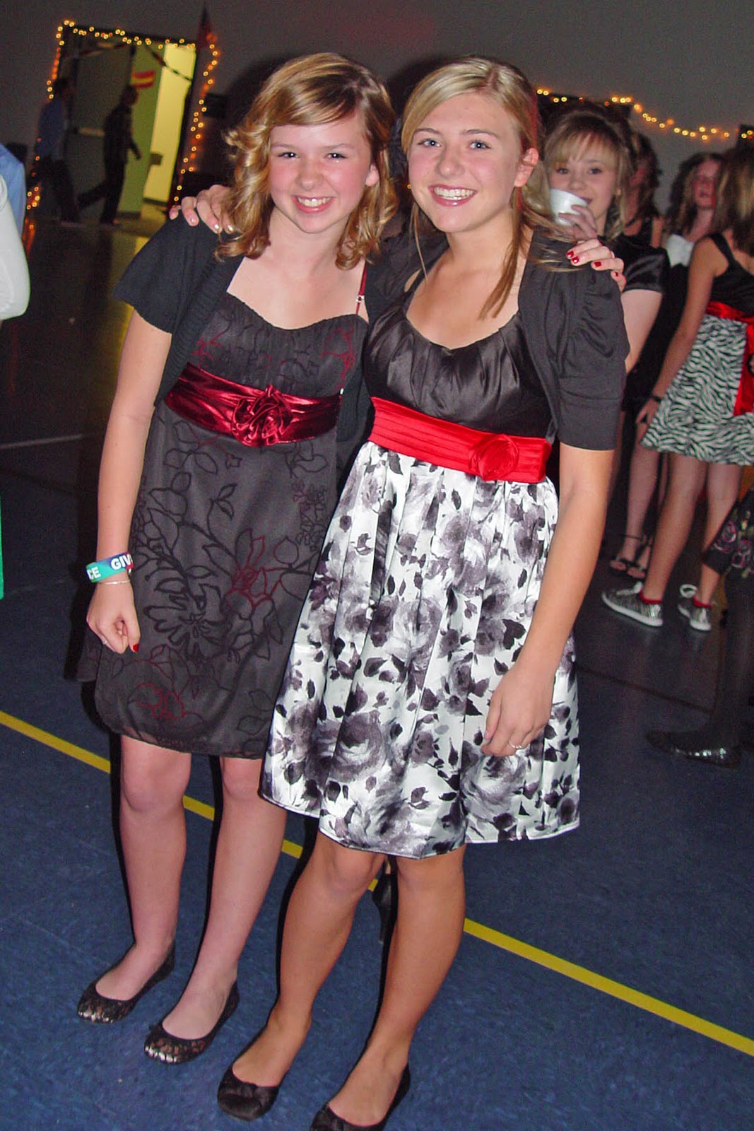 CalleLillyCafe: Jr High Masquerade Dance