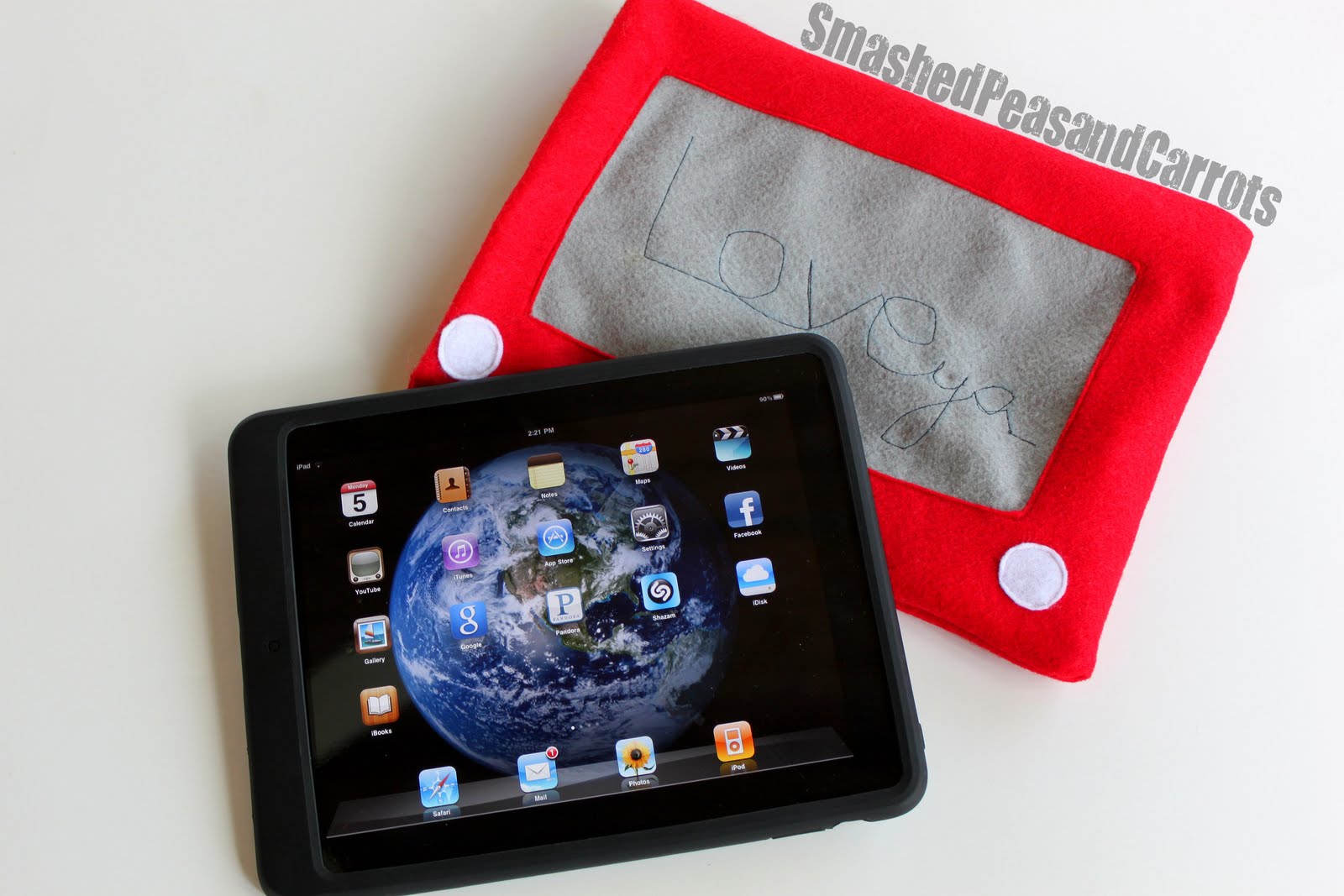 A Project for the Hubby: Etch-A-Sketch iPad Cozy - Smashed Peas & Carrots