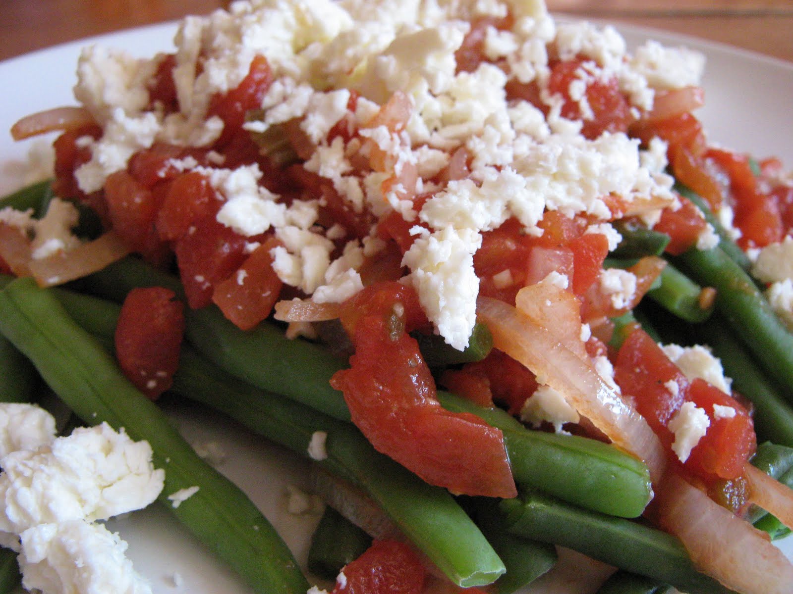 Les douceurs de genny: FÈVES VERTES AUX TOMATES