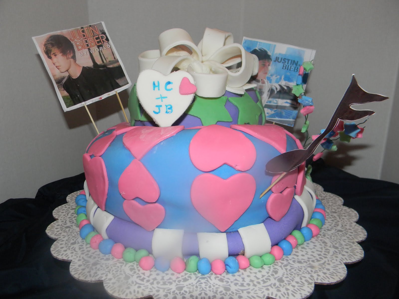 Cheryl's Cakery: Hallie's Justin Bieber Birthday Cake