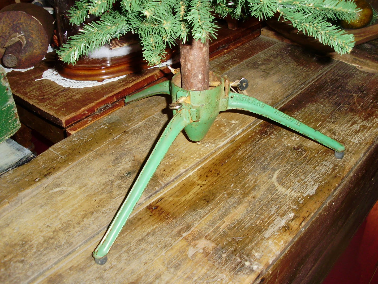 Log Cabin Antiques & Gifts: Vintage tree stand