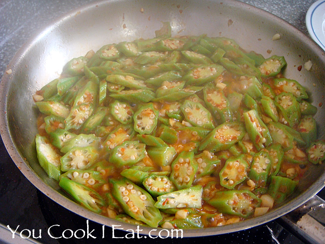 You Cook I Eat....: Sambal Lady's Fingers (Okra)