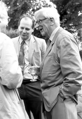 PERROS EN LA PLAYA: c. h. sisson / 2 poemas