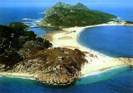 Travel And Tourism - Place and Picture: Las Islas Cies beach in Galicia ...