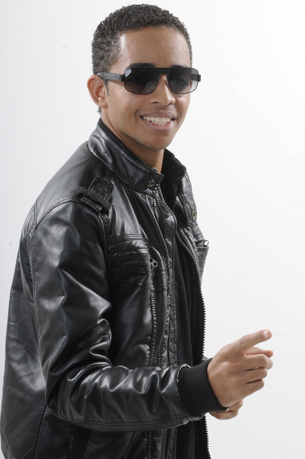 Metido Al Medio Cristiano: John Solano cierra el 2010 con nueva ...