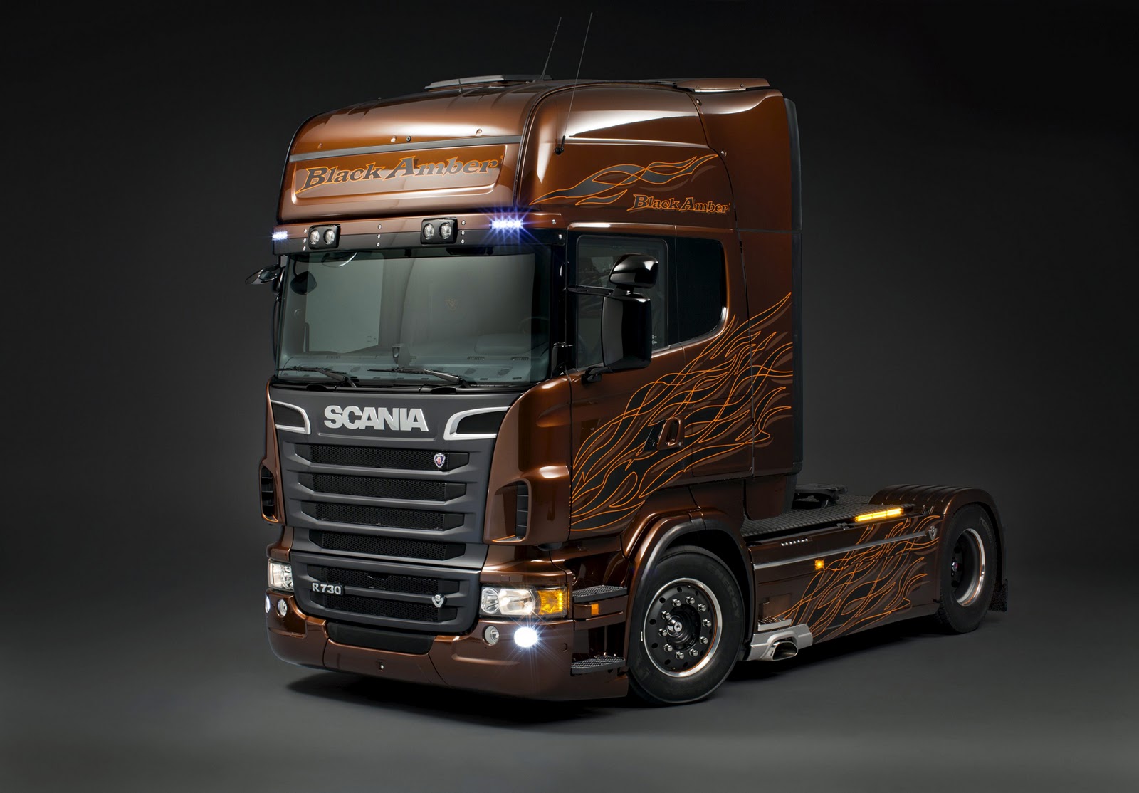 Revista EL REMOLQUE: Nueva Edición Limitada: Camiones SCANIA V8 “Black ...